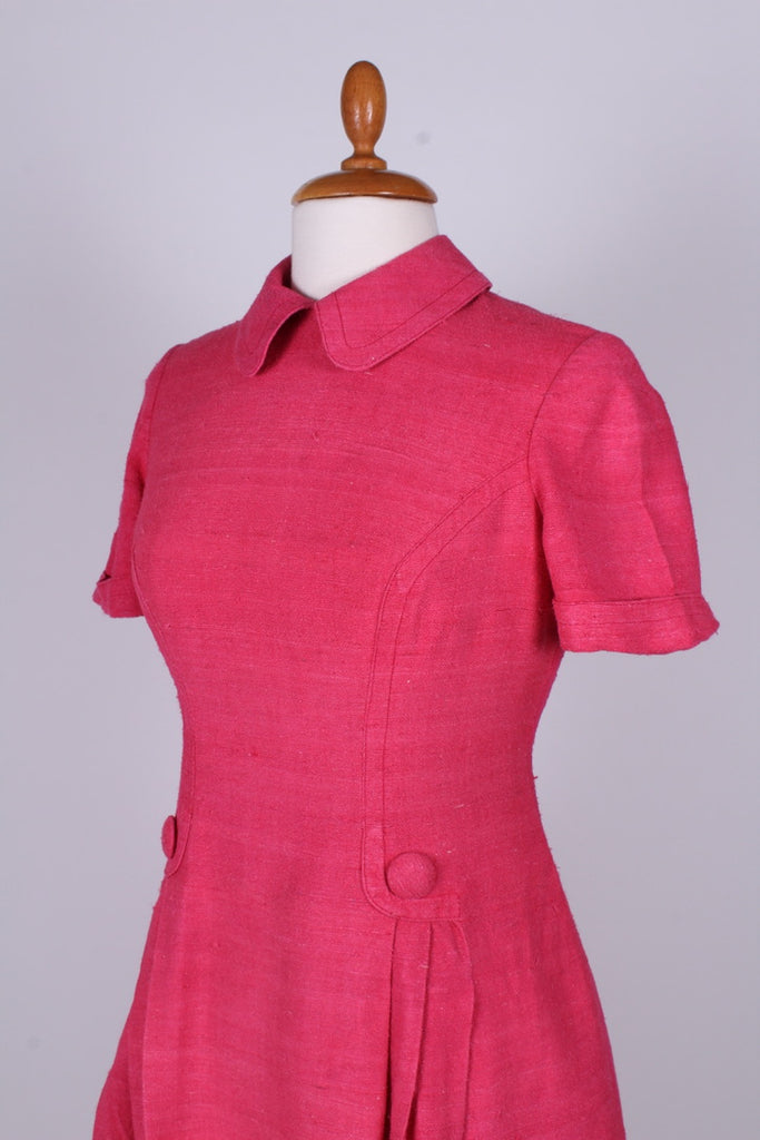 Pink kjole i råsilke. 1960. S – Vintage Divine v. memery Aps